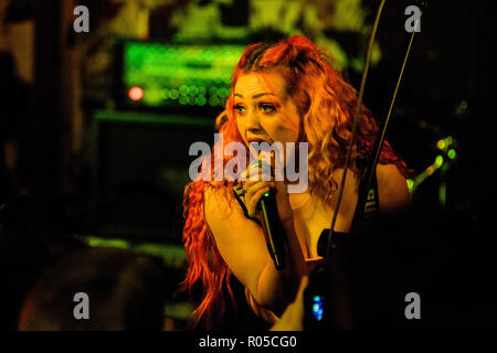 Sumo Cyco - Skye Sweetnam (Sever) - Newcastle 2018 Stock Photo - Alamy