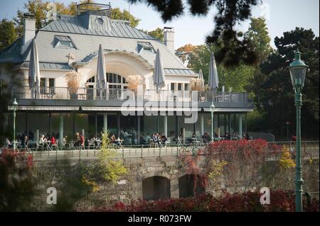 Wien, Vienna: park Stadtpark, restaurant Steirereck in Meierei im ...