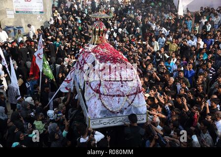 Allahabad, India. 02nd Nov, 2018. Shia Muslims take part in "72 Taboot ...
