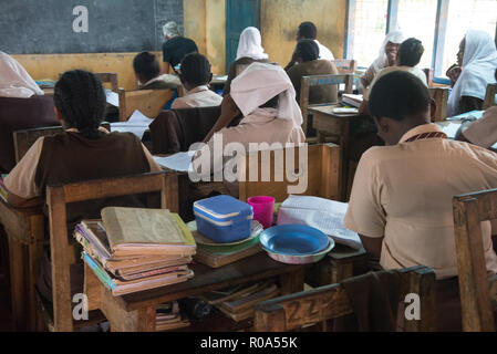 classroom with schoolgirls in Kenya, Africa Stock Photo - Alamy