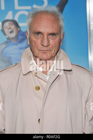 YES MAN (2008) TERENCE STAMP PEYTON REED (DIR) 010 MOVIESTORE ...