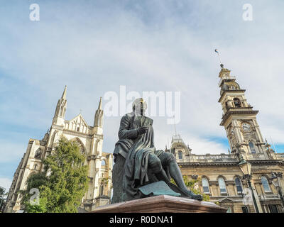 Robert Burns Statue St Paul s Cathedral and Municipal Chambers Clock ...