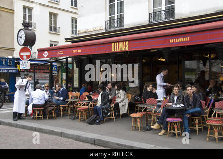Cafe Delmas at Place de la Contrescarpe. Paris, France Stock Photo - Alamy