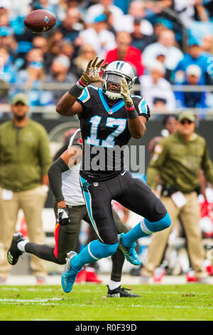 Carolina Panthers' Devin Funchess (17) misses a catch against the New ...
