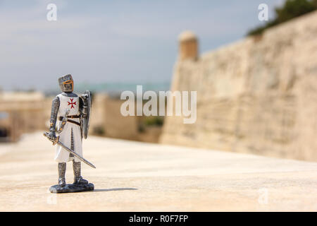 Medieval Armour and Shield With The Maltese Cross Stock Photo - Alamy