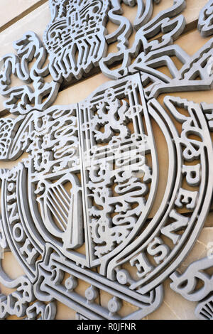 The Official Coat of Arms of the United Kingdom of Great Britain and ...