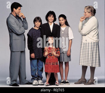 USA. Mara Wilson , Sally Field , Pierce Brosnan and Robin Williams in a scene from (C)20th ...