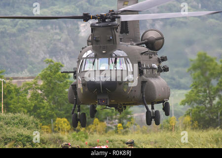 Italian Army Aviation ICH-47F Chinook taking off Stock Photo - Alamy