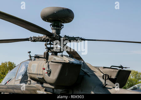Close-up of the AH-64 Apache helicopter's mast-mounted AN/APG-78 ...