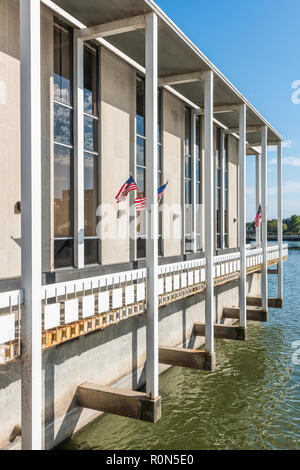 St. Charles, Illinois, USA. City government center or city hall in the ...