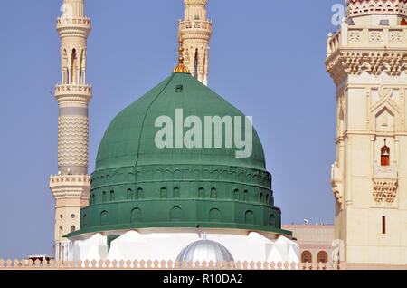 Green Dome in Medina, Kingdom of Saudi Arabia Stock Photo - Alamy