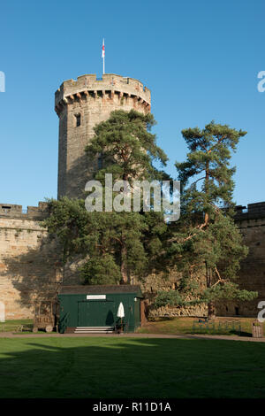Guys Tower seen from Inner Courtyard, Warwick Castle Stock Photo - Alamy
