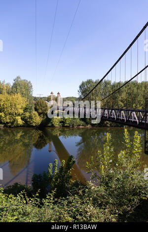 old suspension bridge Stock Photo - Alamy