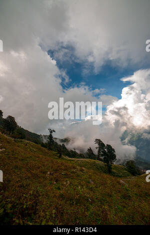 Khaliya Top Trek in Munsyari, Uttarakhand, India Stock Photo - Alamy
