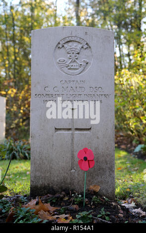 The grave of Captain Charles Carus Maud of the 1st Battalion Somerset ...