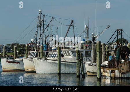 The Point Judith to Block Island ferry navigates Old Harbor ...