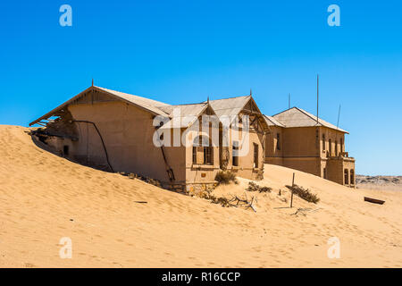 Kolmanskuppe, a ghost town on the Namibian Skeleton coast that had it ...