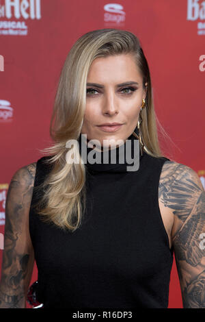 Oberhausen, Deutschland. 08th Nov, 2018. Deborah LAY, Model, Red Carpet ...