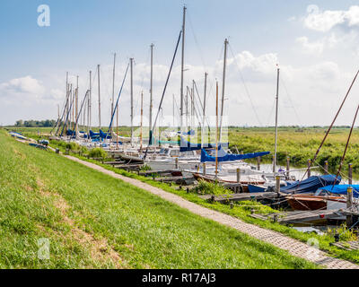 Marina with sailboats in dike village Durgerdam, Buiten IJ, Amsterdam ...