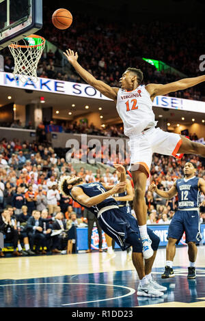 CHARLOTTESVILLE, VA - NOVEMBER 12: Virginia Cavaliers defensive end ...