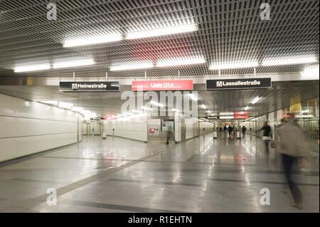 Wien, U-Bahn, U1 Praterstern - Vienna, U1 Underground Station ...