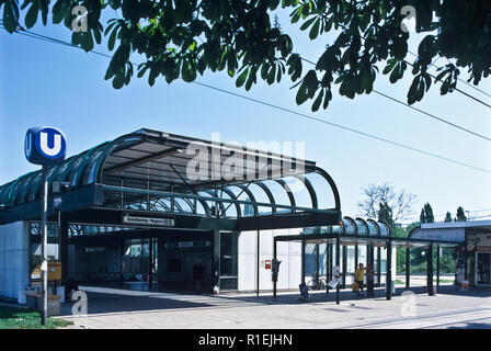 Wien, U-Bahn-Linie U2 und U4, Station Schottenring - Vienna, Subway ...