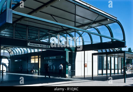 Wien, U-Bahn-Linie U2 und U4, Station Schottenring - Vienna, Subway ...