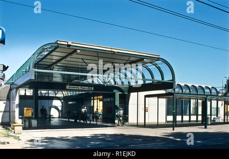 Wien, U-Bahn-Linie U2 und U4, Station Schottenring - Vienna, Subway ...