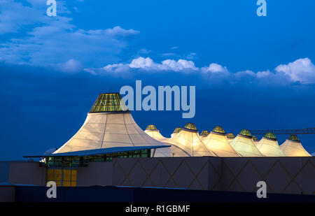 Menlyn City shopping center in Pretoria, South Africa after dark Stock ...