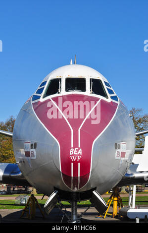 Cockpit of Vickers Viscount 701 Duxford Aero Museum - part of the ...
