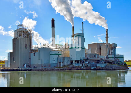 Irving pulp and paper mill in Saint John New Brunswick Stock Photo ...