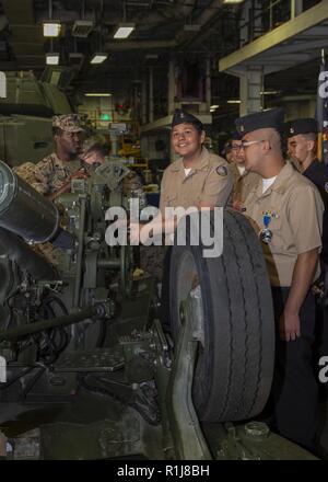 US Navy Students of the Everett High School Naval Junior Reserve ...