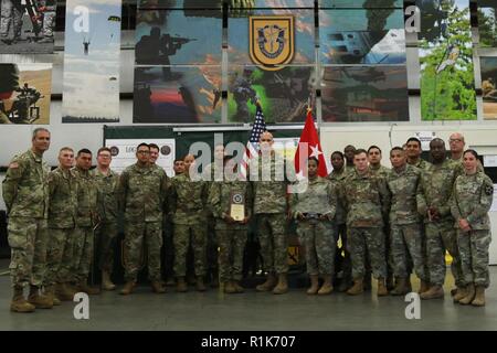Maj. Gen. E. John Deedrick, Jr., the 1st Special Forces Command’s ...