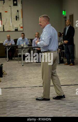 Participants in the New Orleans Super Bowl Host Committee Parade on ...