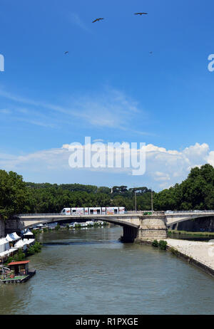 Tiber river and Garibaldi bridge in Rome, Italy Stock Photo - Alamy