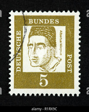 Postage stamp: Deutsche Post, Cologne Minster, 5 Pfennig, 1948, stamped ...