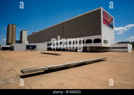 National library oscar niemeyer brasilia architect Stock Photo - Alamy