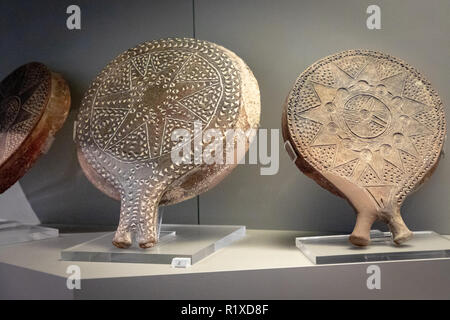 Early Cycladic pottery, National Archaeological Museum, Athens, Greece ...