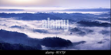 Chongqing, Chongqing, China. 15th Nov, 2018. Chongqing, CHINA-Scenery ...