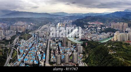 Chongqing, Chongqing, China. 15th Nov, 2018. Chongqing, CHINA-Scenery ...