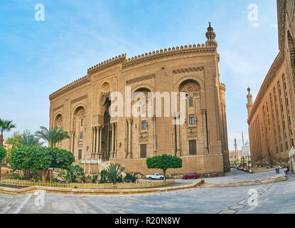 Mosque-Madrasa of Sultan Hassan and Al-Rifa'i Mosque Stock Photo - Alamy