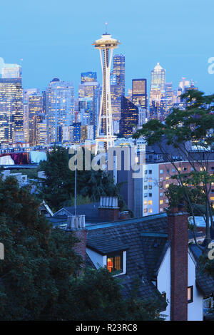 A Vertical Seattle, Washington skyline at twilight Stock Photo - Alamy
