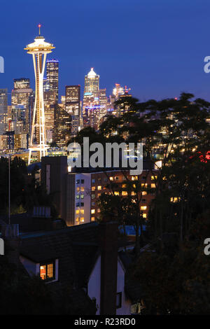 A Vertical Seattle, Washington skyline after dark Stock Photo - Alamy