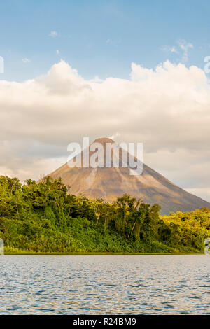 A vertical of Lake Arenal in San Carlos, Costa Rica Stock Photo - Alamy