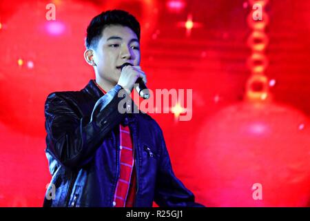 Darren Espanto Sign