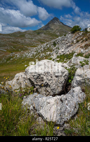 Monte Bolza, Campo imperatore, Abruzzo Stock Photo - Alamy