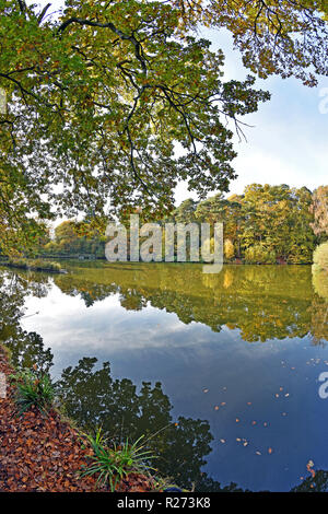 Hiltingbury Ancient Fishing Lakes in Chandlers Ford, Hampshire, England ...