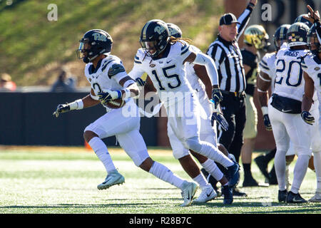 Winston-Salem, NC, USA. 17th Nov, 2018. Pittsburgh Panthers defensive ...