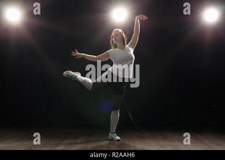 Hip-hop, jazz-funk, tecktonik, waacking, trance and street dances ...