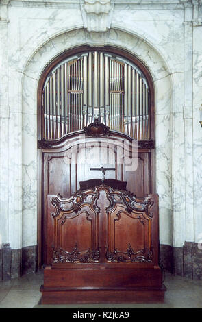 little baroque organ Stock Photo - Alamy